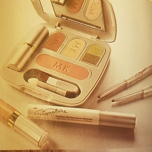 Mary Kay | Makeup | New Wo Box Mary Kay Signature Eye Shadow | Poshmark